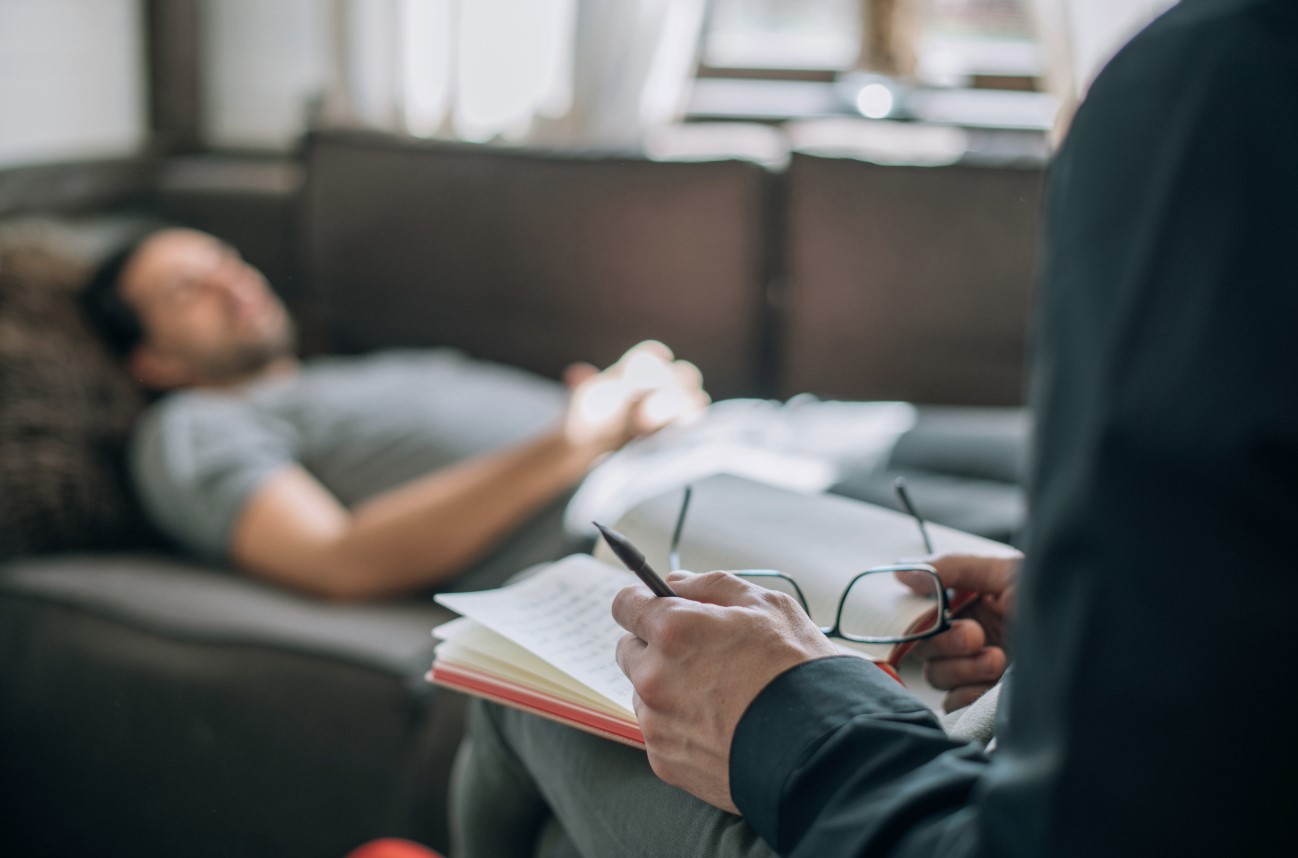 How Psychoanalysis Works and What to Expect in Therapy